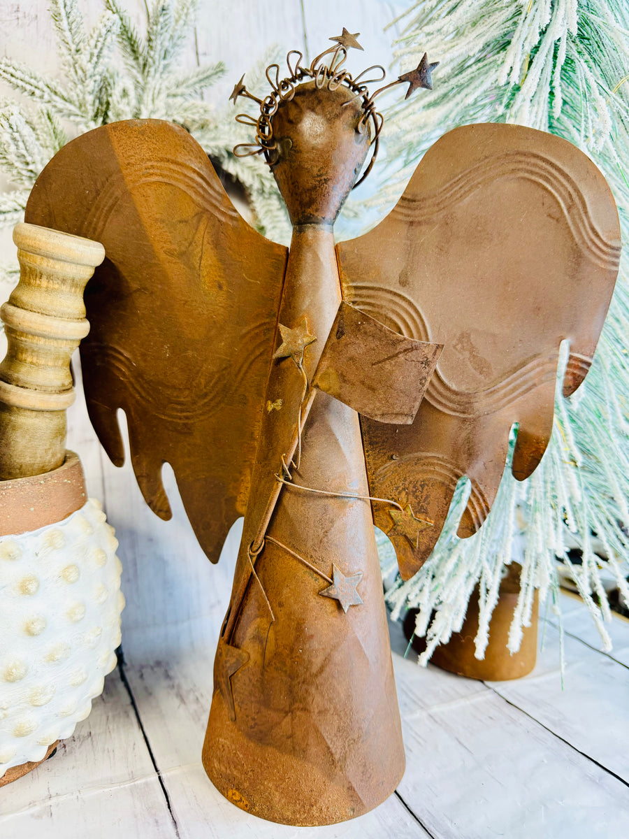 Rusty Angel with Flag – A-Frayed-Knot By Nicole